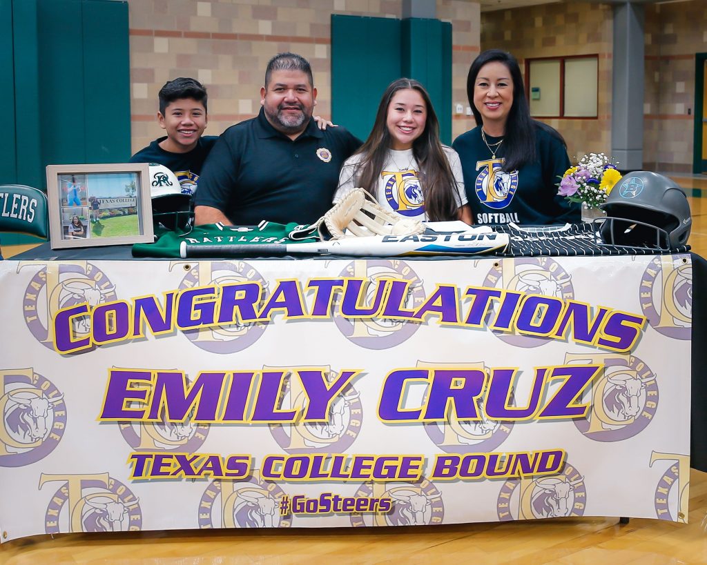 Softball’s Emily Cruz signs with Texas College – Rattler Sports