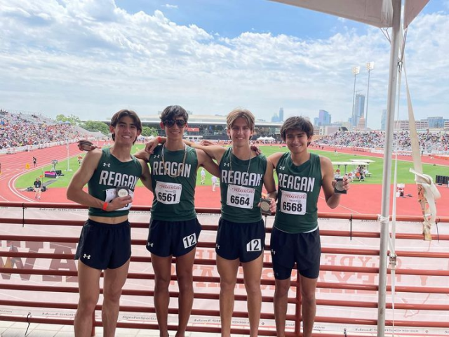 4×800 sets RRHS record at Texas Relays – Rattler Sports